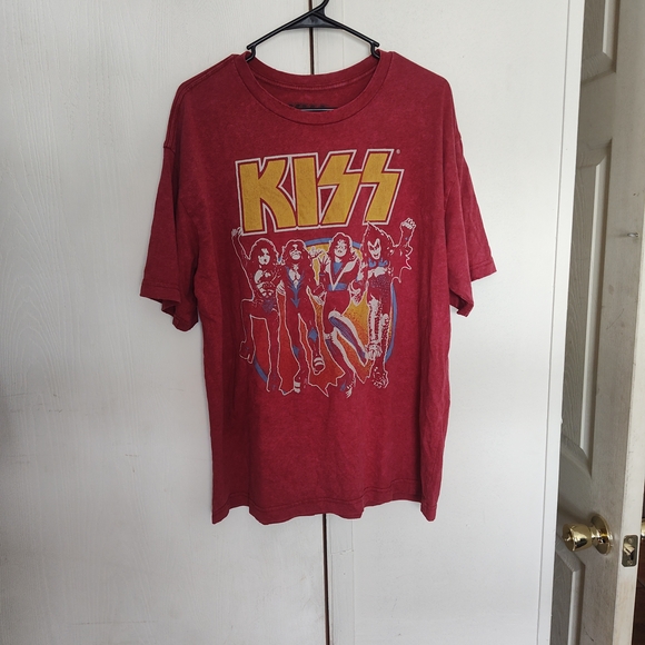 Kiss | Shirts | Kiss Red Graphic Tee Original Kiss Brand | Poshmark